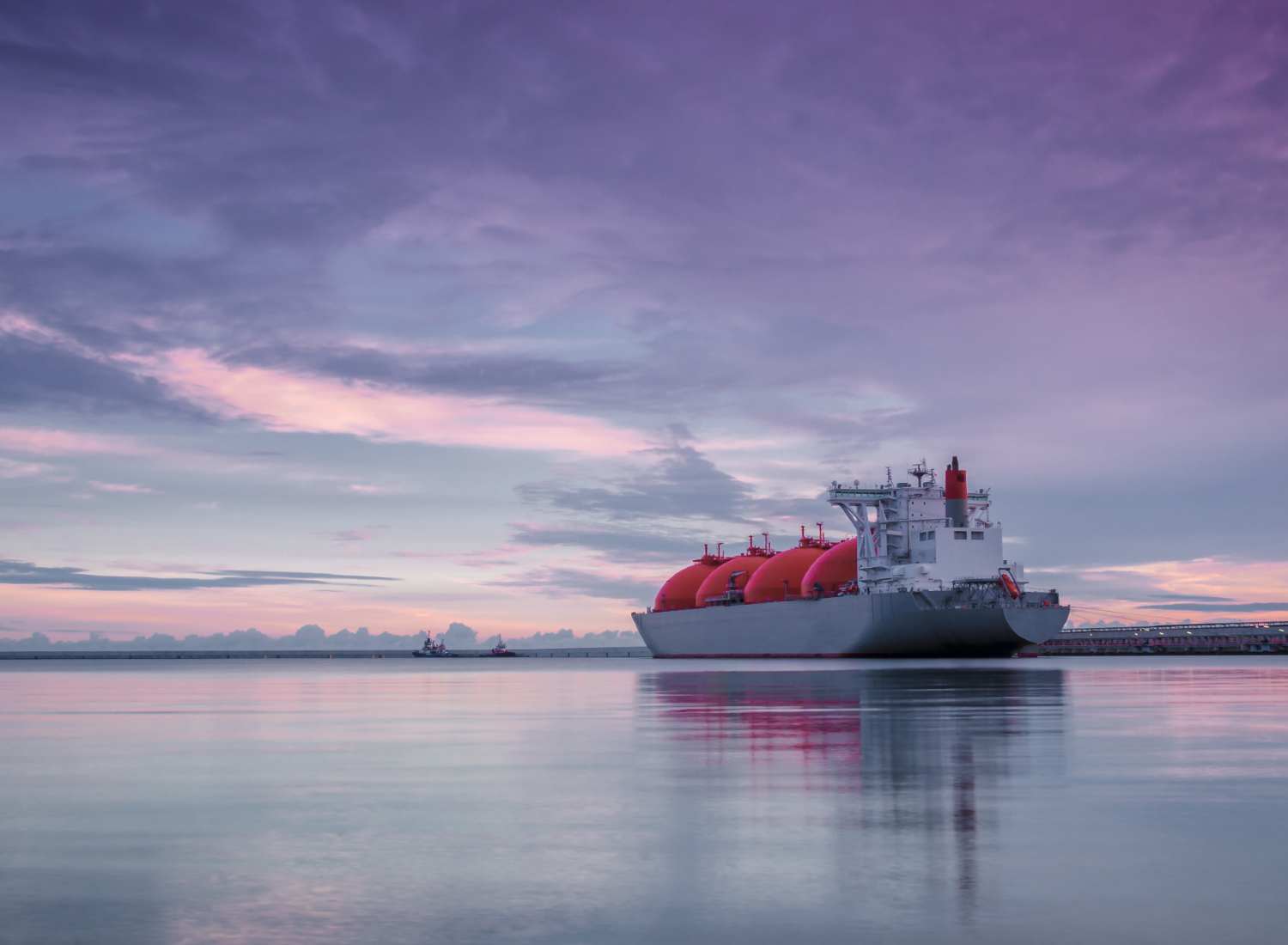 NextDecade Expands U.S. LNG Capacity with Baker Hughes Deal