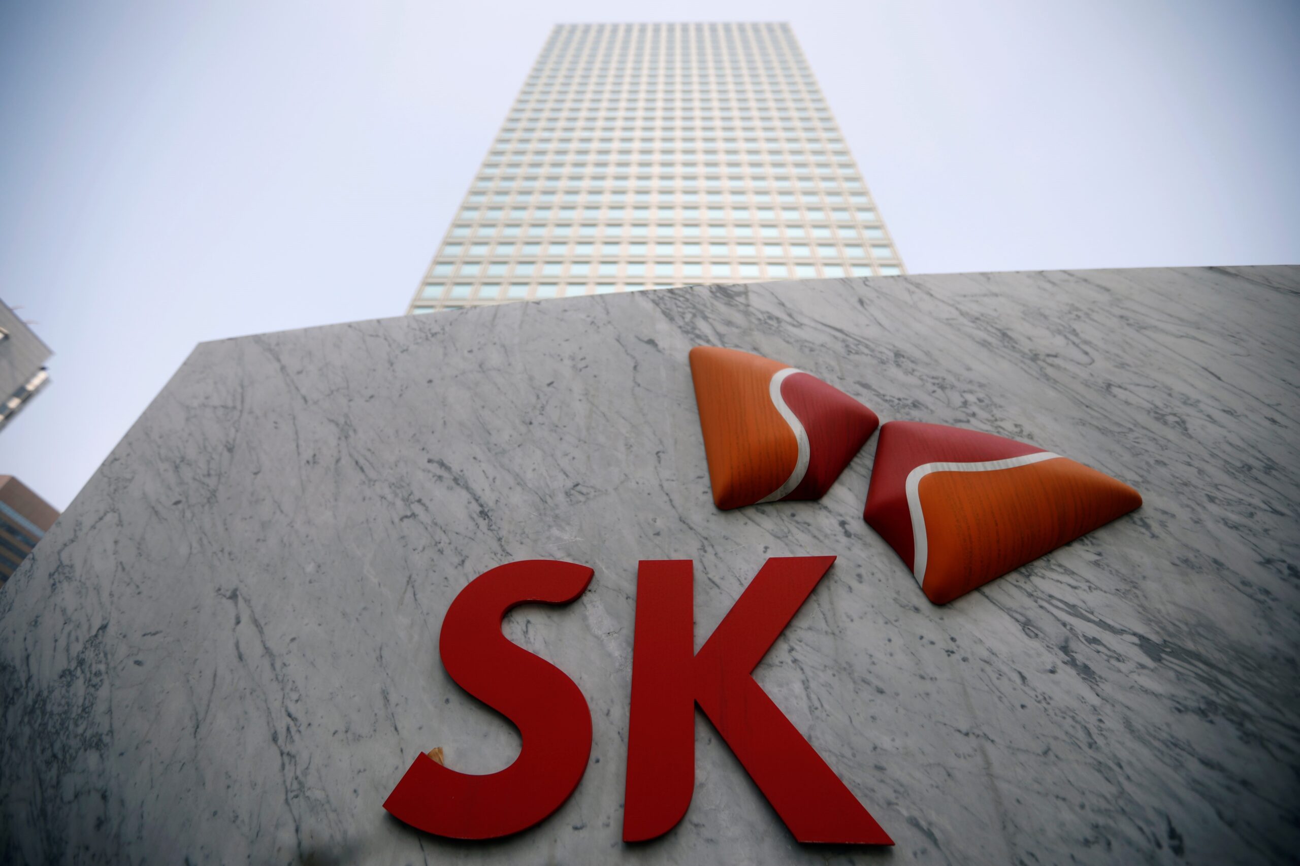 SK On Signs Energy Storage Battery Deal with Flatiron Energy • The ...